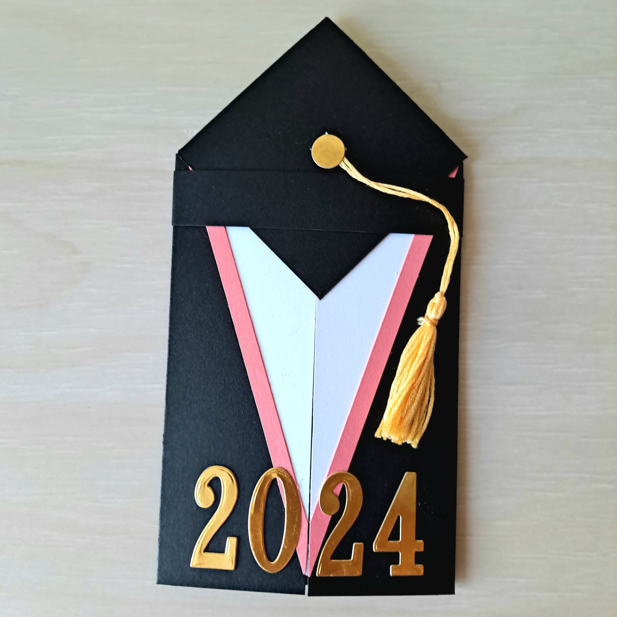 Pop Up Card | Graduation Theme – Hugs in a Card